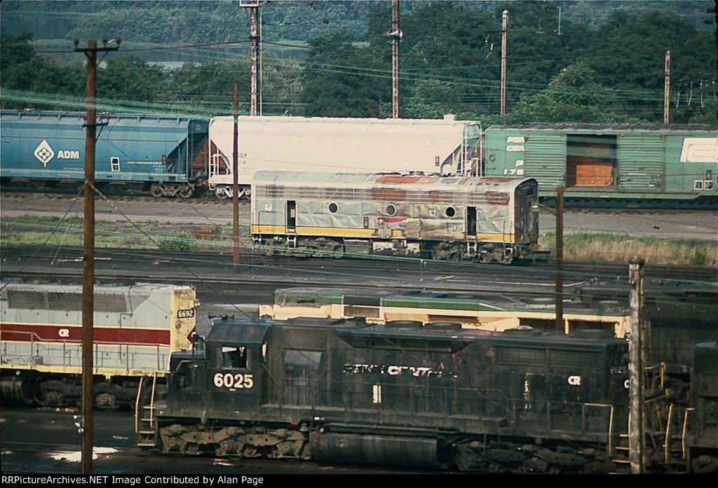 An interesting ATSF F-7B visitor behind CR SD35 6025